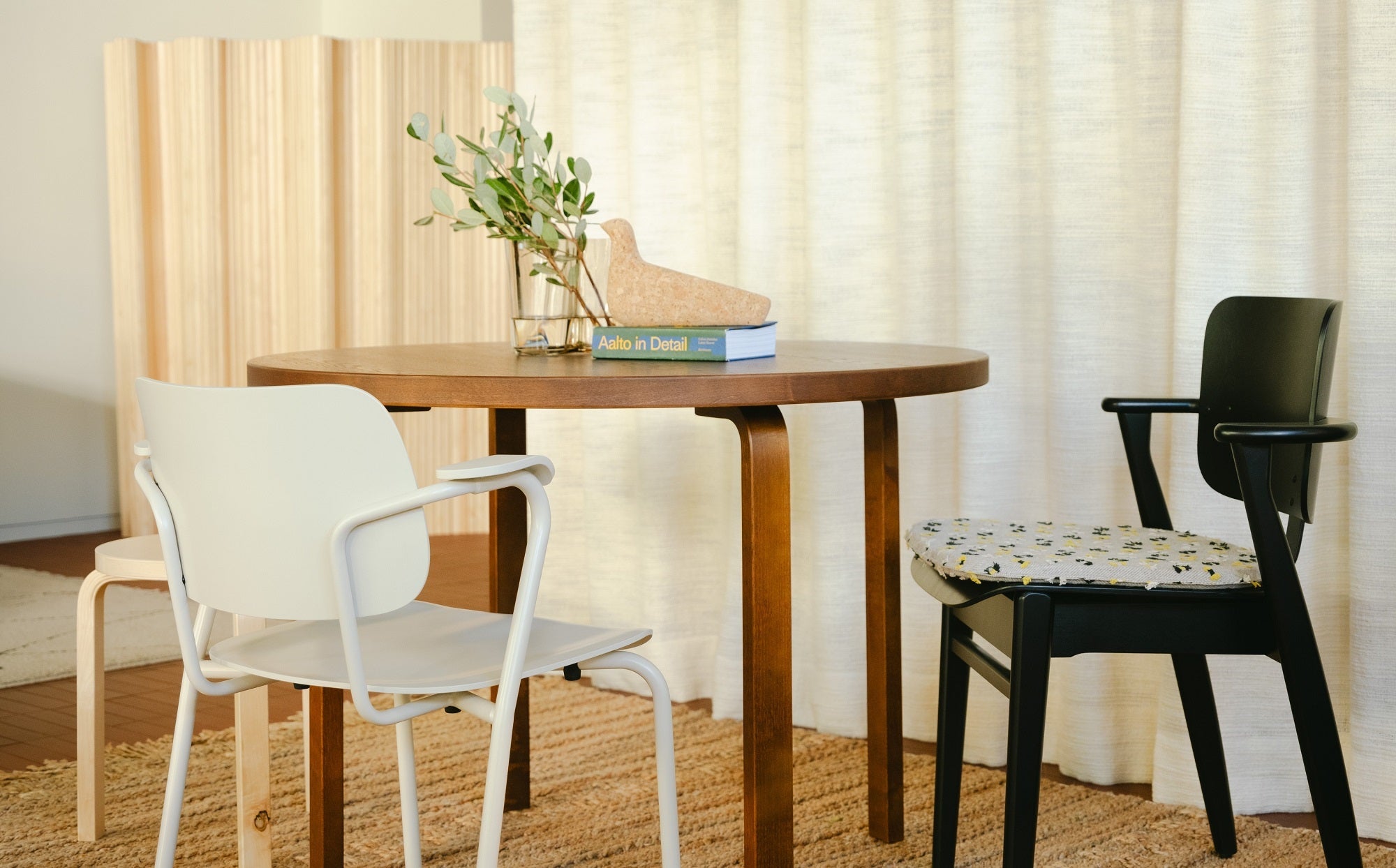 アアルトテーブルのある暮らし – Artek Tokyo Store